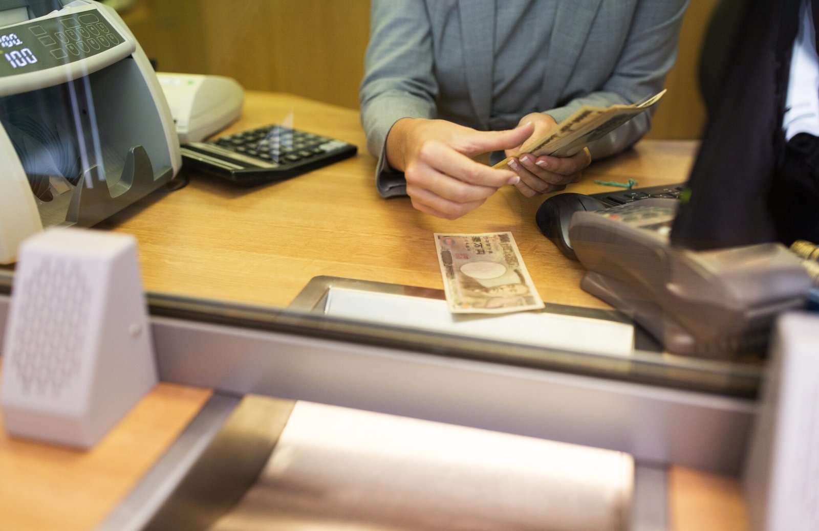 Foreign Tourist Alleges Money Changer Fraud in Ubud - The Bali Media